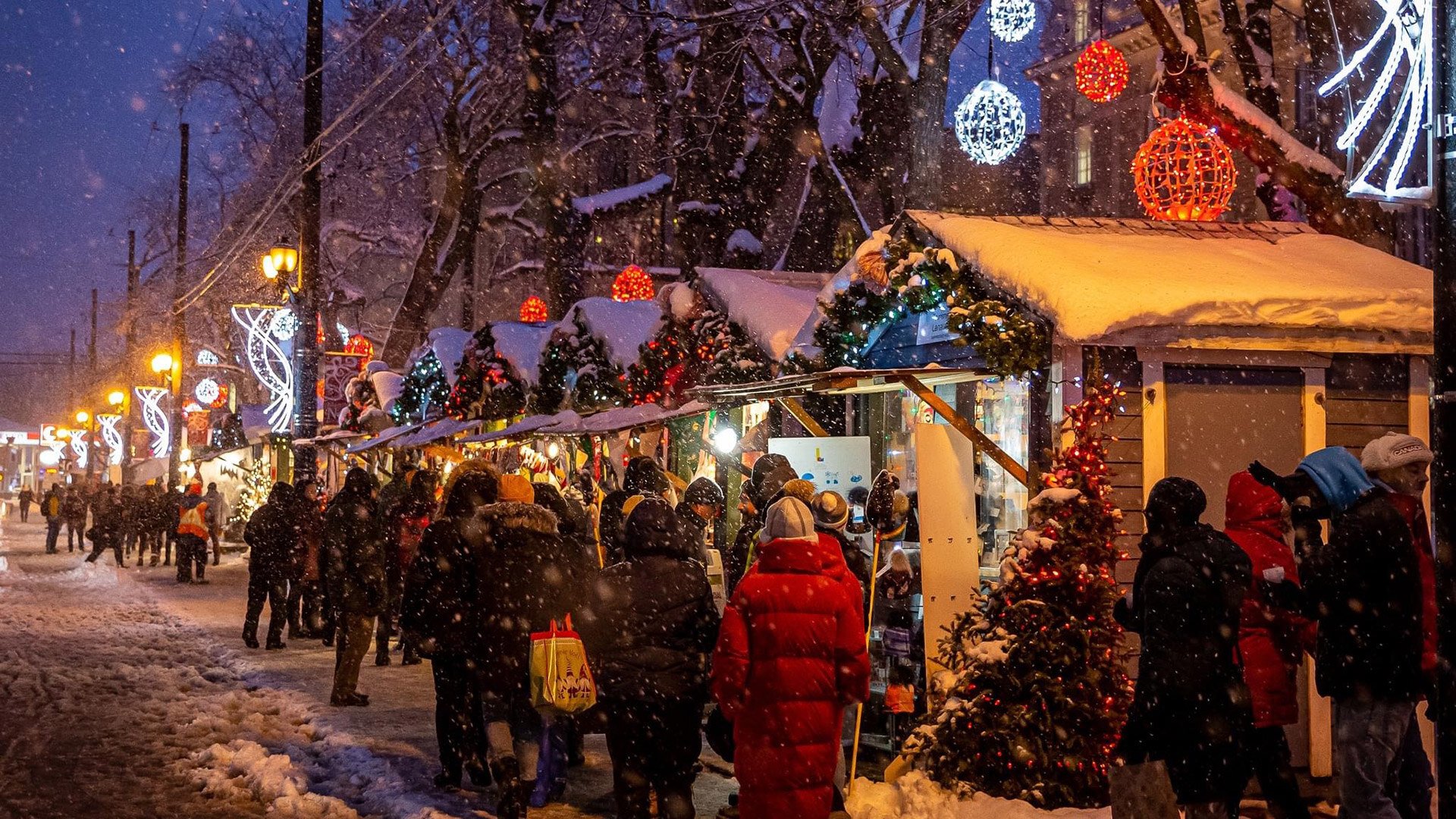 Illuminations for cities, villages and local authorities | Leblanc ...